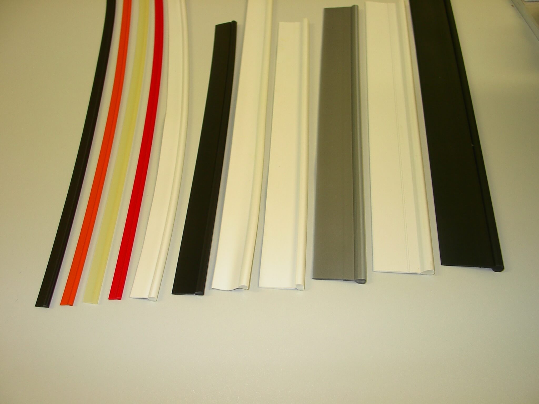 Kunststoff Profile PVC-weich, TPE, PP - Kantenschutz, Dichtprofile, Keder